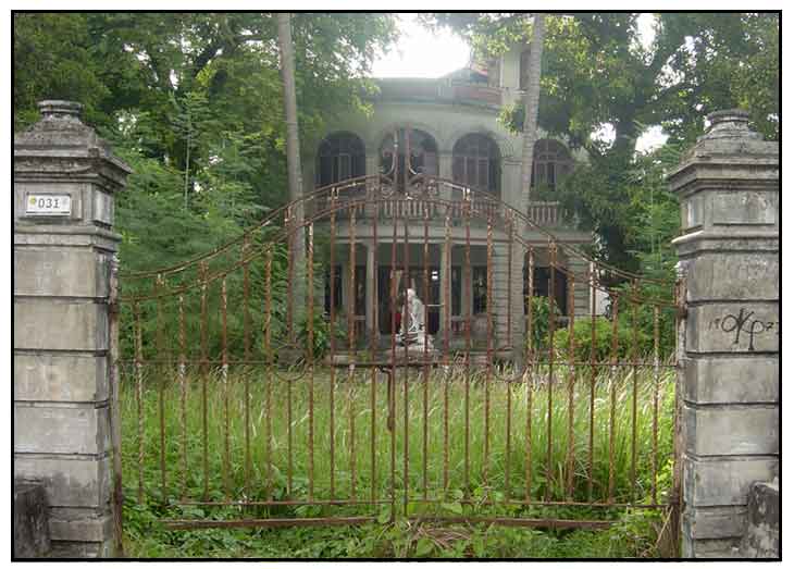 Is Your House Haunted? How to Deal With Stigmatized Properties