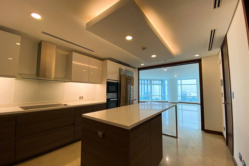 For Sale 3 BR in Two Roxas Triangle, Makati | KMC Savills Premier